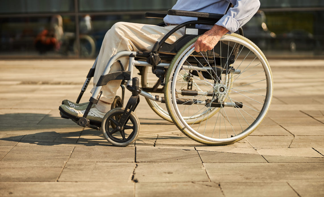 ¿Necesitas Solicitar una Silla de Ruedas? ¡Te Contamos Cómo!